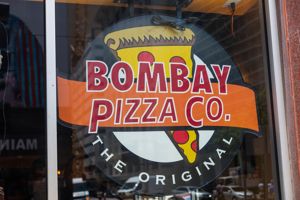 Eating Houston – Bombay Pizza :: All Things Andy Gavin